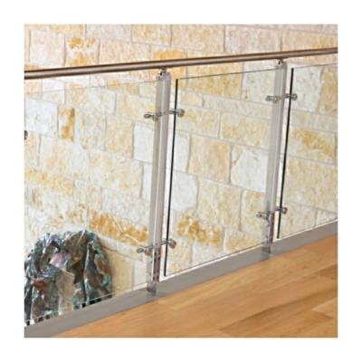 Cina Float glass balustrade metal patio fence safty glass stainless steel railing in vendita