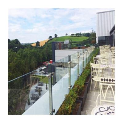Cina Laminated glass railings fascia mounted deck railing steel railing with glass designs for balcony in vendita
