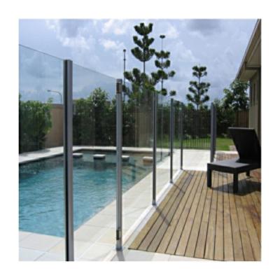 China 12mm glass balustrade white stainless post deck railing ss railing with glass designs à venda