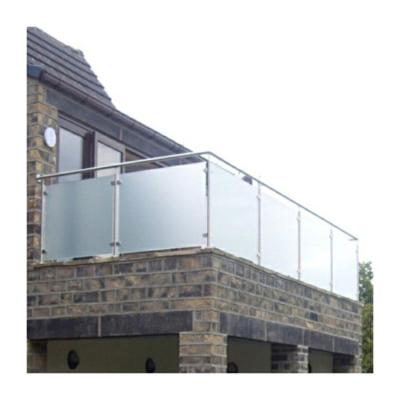 China Pvb laminated glass railings custom balcony railing fence warehouse à venda