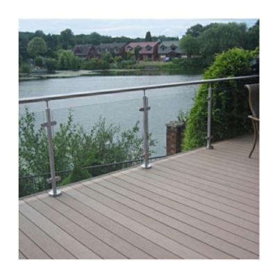 中国 Anti slip glass banister pressure treated deck railing balcony railing 販売のため