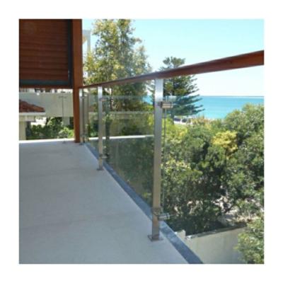 中国 Tmepered glass balusters glass balustrade stairs near me oak glass balustrade 販売のため
