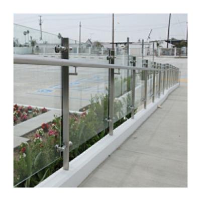 中国 Low iron glass balustrades wood spindle porch railing stainless post glass railing 販売のため