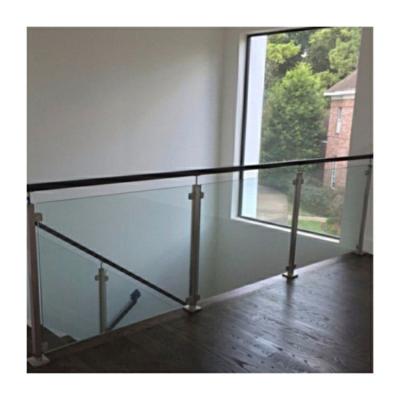 中国 Blue glass banister plastic patio fencing stainless steel cable railing 販売のため