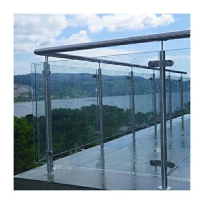 中国 Ultra white glass railing metal outdoor deck railings and steel staircase railing 販売のため