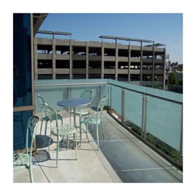 Cina EN12543 glass railing balcony cement railing balustrade sizes in vendita