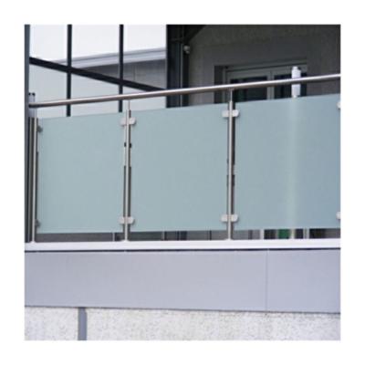 Cina EN12543 glass railing balcony cement railing balustrade sizes in vendita