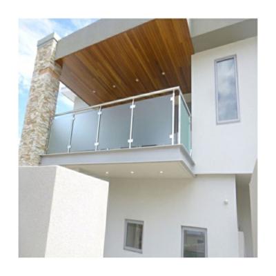 Cina Modern Glass Balcony Fence WA-RBG1478 Carben Steel 304SS Exterior Railing in vendita
