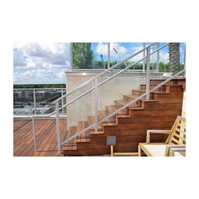 Cina Commercial aluminum fence exterior glass railing style aluminium railing glass in vendita