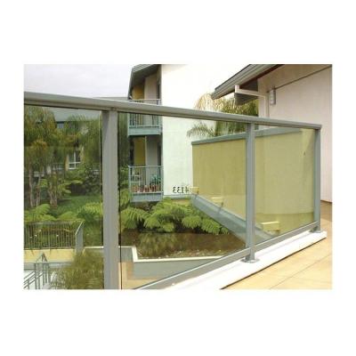 Cina Aluminum fence privacy slats balcony glass balustrade design aluminum glass deck railing systems in vendita
