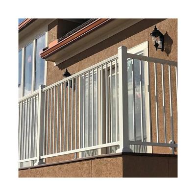 Cina Ultimate Versatility Aluminum Railing Systems Outdoor Space Aluminium Balcony Fence in vendita