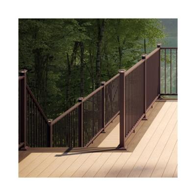Cina Unique and Stylish Aluminum Deck Balusters Customize Aluminium Balcony Railing in vendita