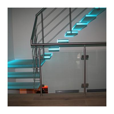 Cina Wall mounted stairs glass step staircase led suspension glass stairway in vendita