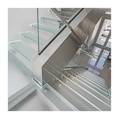 Cina Small space stairs tempered window glass walll for floating staircase in vendita