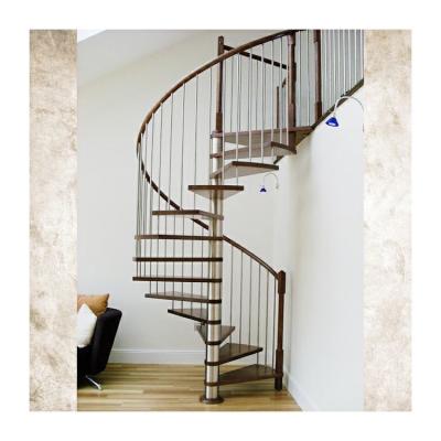 Cina Foshan factory solid wood round moulding black steel spiral staircase in vendita