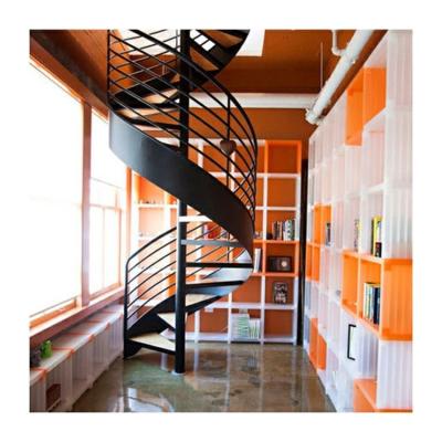 Cina General direct sales safety white wooden tread stairs house spiral staircase in vendita