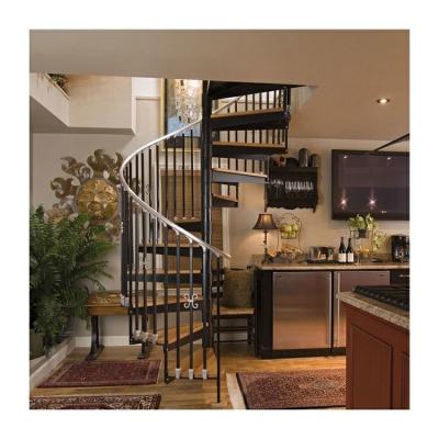 Cina Central round post classic wood stair antique spiral staircase in vendita