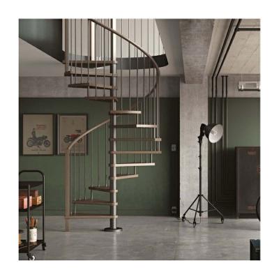 Cina Central post stringer stainless steel spiral wood staircase indoor spiral stairs in vendita