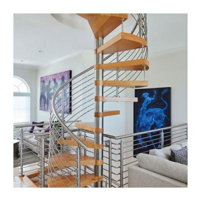 Cina Hotel spiral style stair wood step spiral staircase in vendita