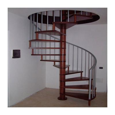 Cina Steel stringer customized glass spiral stair indoor wooden spiral staircase in vendita