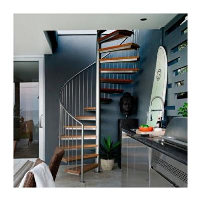 Cina Art gallery galvanized steel spiral stair metal wood spiral staircase in vendita