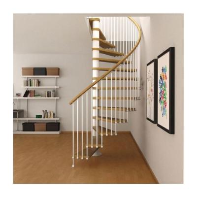 Cina Central round post indoor spiral stair solid wood tread spiral staircase in vendita