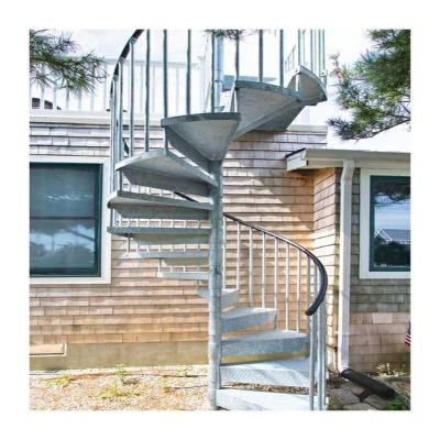 Cina Metal railing outdoor stairs cast steel flower Spiral Staircase Iron in vendita