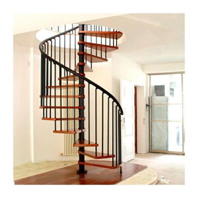 Cina Round ladder tempered glass spiral stairs decorative steel wood spiral staircase in vendita