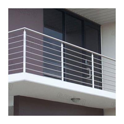 Cina Madagascar style curved metal rod fence aluminum balcony railings in vendita