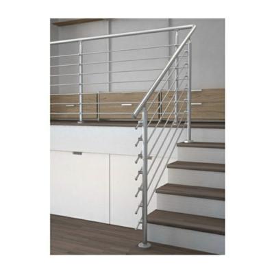 Cina Uzbekistan popular white steel rod fence panels metal stair rod railing in vendita