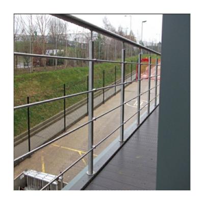 Cina Mozambique style cheap steel rod fencing balcony garden fence in vendita