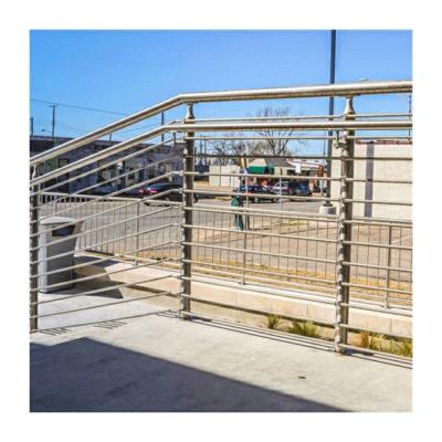 Cina Marshall Islands style small metal rod fence front porch railings and columns in vendita