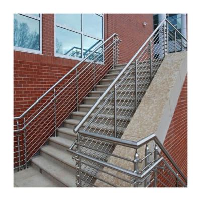 Cina Guyana style 8 ft metal rod fence white house with black porch railing in vendita