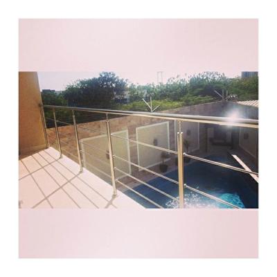 Cina Grenada style 4ft metal rod fence deck post height above railing in vendita