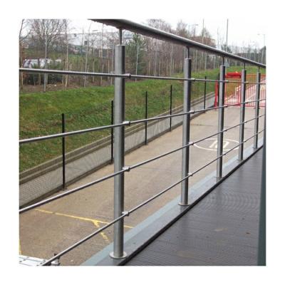 Cina Maldives style rod iron railing for steps home wire panels for deck railing in vendita