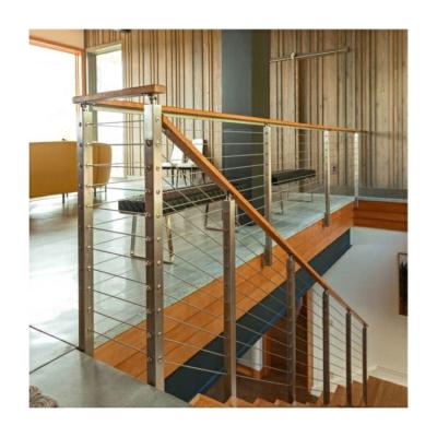 Cina Deck railing on concrete patio timbertech wire railing fancy wire fencing in vendita