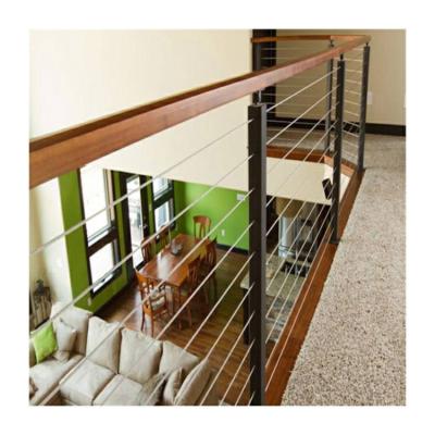 Cina Outdoor patio gates vertical wire railing fence with hog wire in vendita