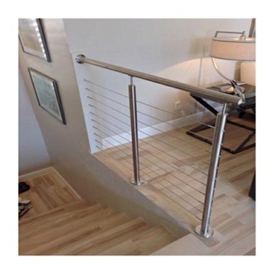 中国 Portable patio fence wire stair railing systems pipe and wire fence 販売のため