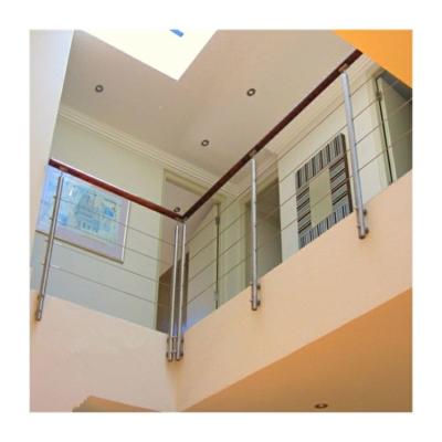 Cina Patio fence panels airplane wire railing barbed wire fence price per foot in vendita