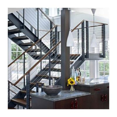 China Staircase cable railing price per foot green welded wire fence en venta