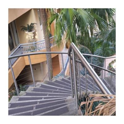 Cina Screened in porch railing cable railing systems cost modern hog wire fence in vendita