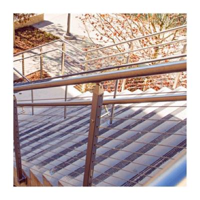 中国 Clear porch railings using cable for deck railing coated hog wire fencing 販売のため