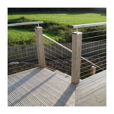 中国 Porch banister stainless steel deck cable hardware fencing wire roll 販売のため