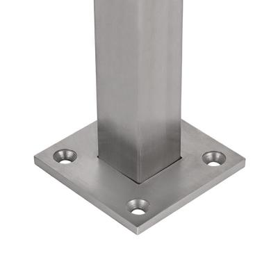 Cina 2023 Stainless steel balustrade square post railing square banister post in vendita