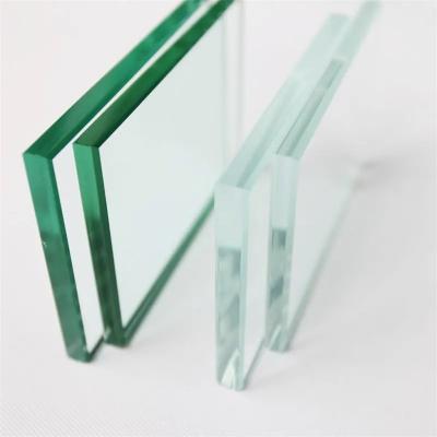 Cina 2023 Customized size 6mm 8mm 10mm 12mm tempered super ultra clear float glass in vendita