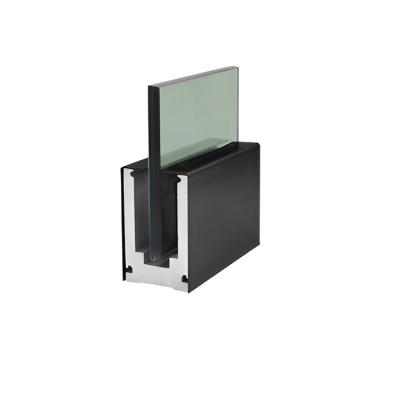 Cina 6063 Aluminium Profile Base Shoe Deck Linear U Channel Balustrade Frameless Balcony Glass Railing in vendita