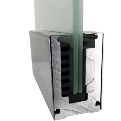 Cina Aluminum Frameless Glass Balcony Railing Base U Channel Profile For Glass Railings in vendita
