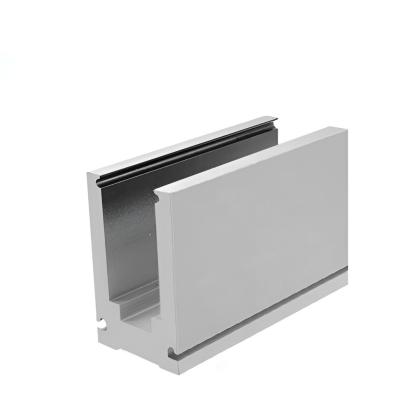 Cina Aluminum Frameless Glass Balcony Railing Base U Channel Profile For Glass Railings in vendita