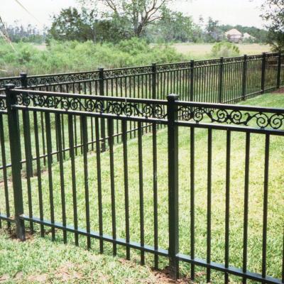 Cina Decorative Low Price High Quality Iso9001 Cheap Wrought Iron Fence Customize Metal Steel Fence in vendita