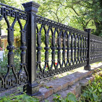 Cina Modern House High Quality Wrought Iron Main Gates Designs Front Door Security Gate And Fencing in vendita